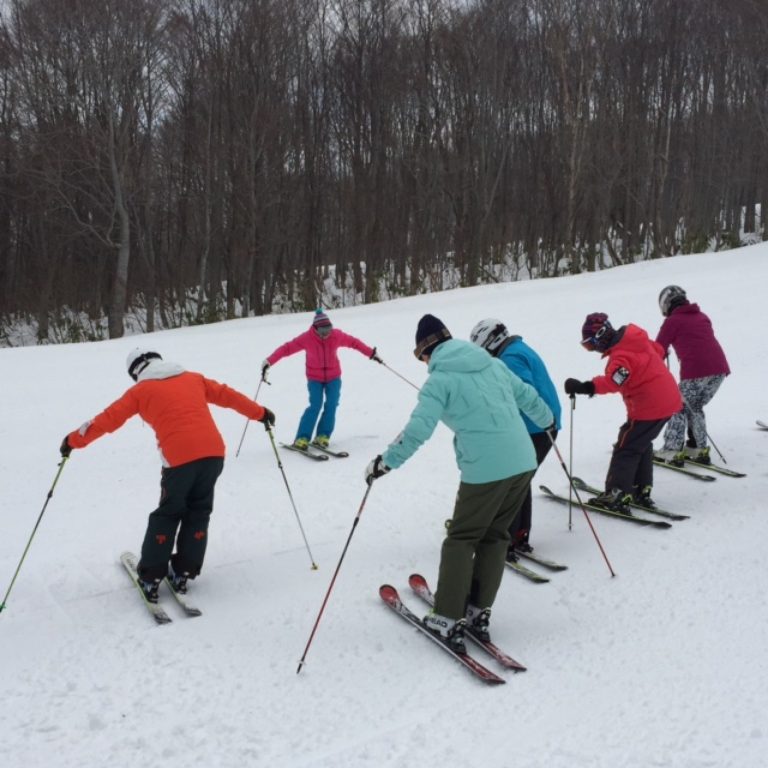 Ski & Snowboard School | Aomori Spring Resort